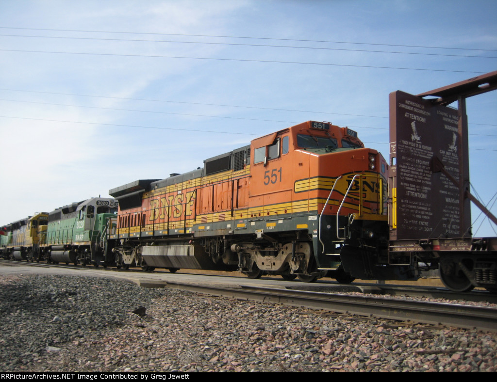 BNSF 551